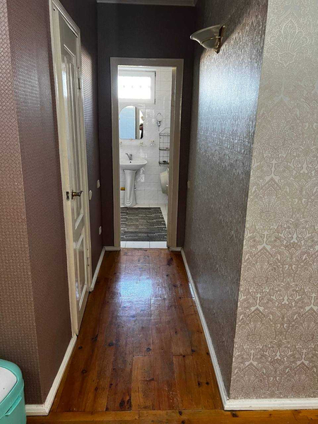 Дархан-3 ул.Катта Дархан; 3-комн 4/4 114 м² банковский дом, 2х6 м