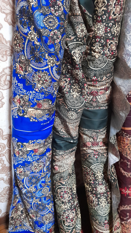 Baxmal Samarqanddan chiqan toza Baxmal satinla bor