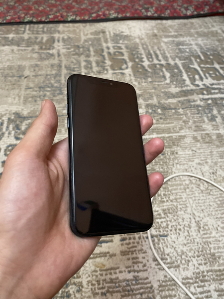 I phone 11 pro 64 hotira