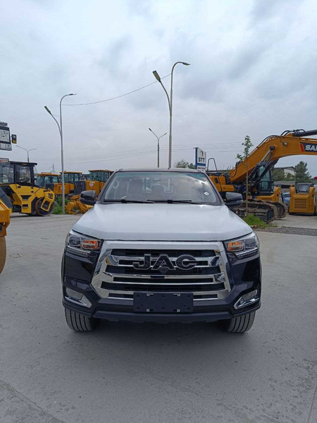 JAC Т8 Пикап 4х4  Турбо матор сотувда тайёр 2024йил Foton Isuzu