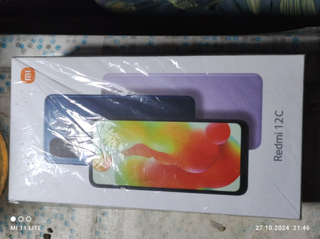 Продаю телефон redmi 12c срочно