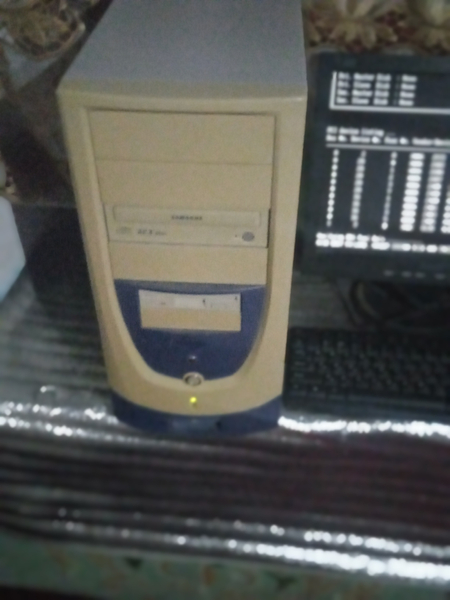 Kopyuter Samsung Koplekt yaxshi ishldi