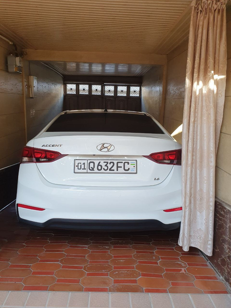 Avto hyundai accent