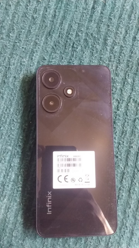 Infinix HOT30i karopka bor