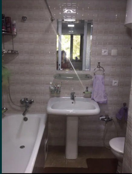 ШРуставели 2/4/5 Кирпич Балок2*6м² Общ пл52м²