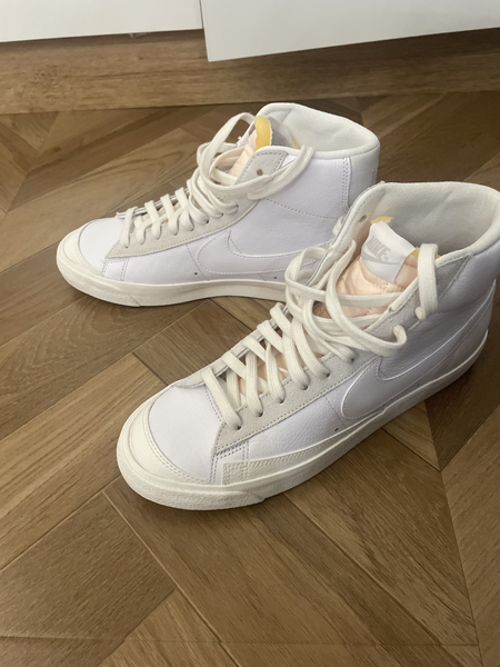 Продаю ОРИГИНАЛЬНЫЕ кроссовки Nike - Blazer Mid 77