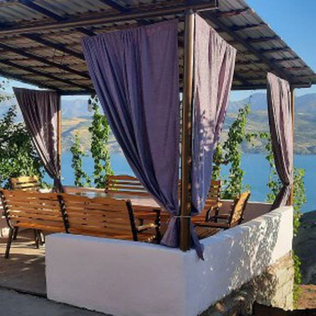 Dacha arenda peramidani tepasida manzarasi juda chiroyli.