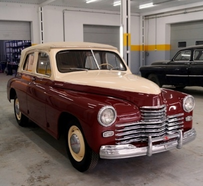 Редкий вариант газвский автомобил кабриолет.