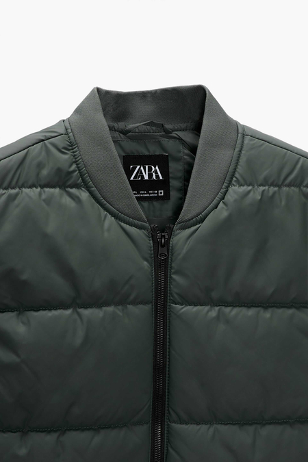 Продает стильная жилетка ZARA, водостойкая. Оригинал!!!
