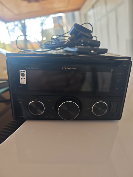 Пионеер FH-S 725 BT