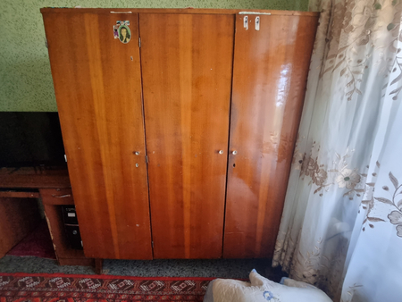 Шкаф продаётся состояние отличный
