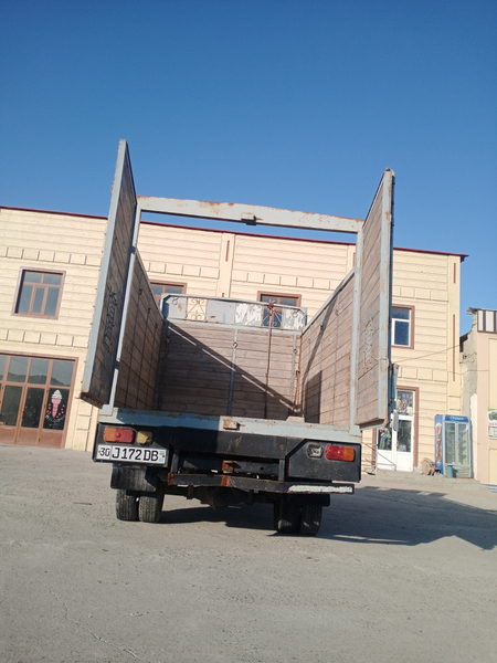 Gazel 3302 srochna sotiladi