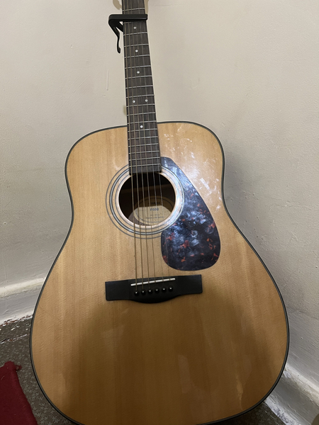 Gitara Yamaha indoneziya