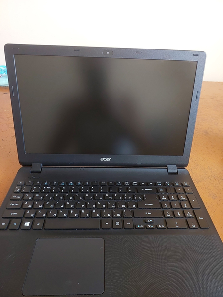 Acer EX2519 Noutbuk srochna sotiladi
