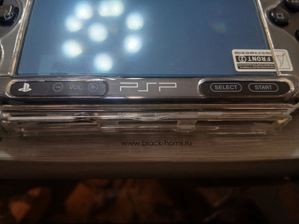 Assalom alekum Psp sotiladi 1000 model holati tinniq hamma joyi