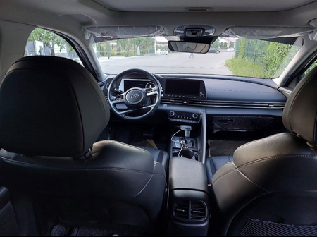 Hyundai Elantra 2022