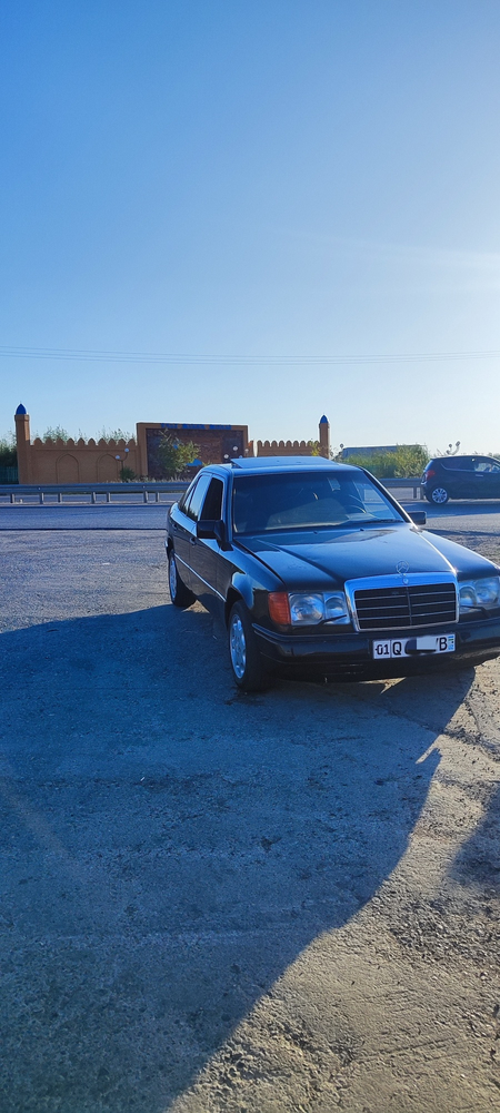 W124 sotiladi 111 mator