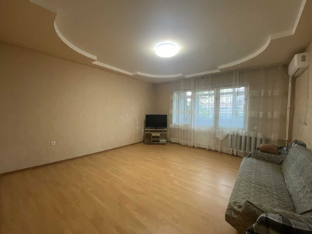 срочно продается квартира   3/1/9 на Яшнабадском районе (J2847 )