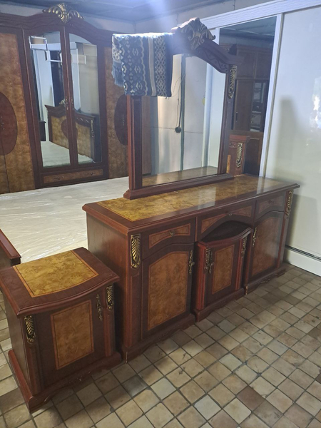 Спальний гарнитур Китай