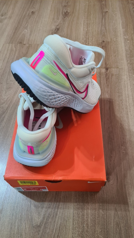 Кроссовки nike zoomx