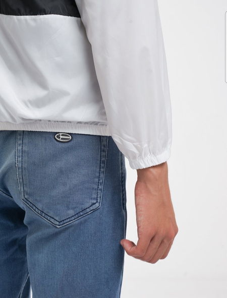 Тонкая спортивная куртка с капюшоном ( unisex )