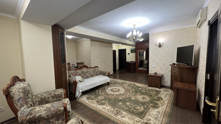 Продается СВОЯ 3х комн. квартира Дархан,площадь Хамид Алимджан.