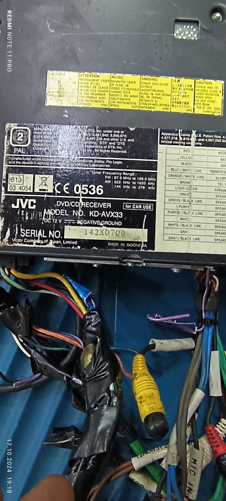 Magnitafon Jvc profissonalni bluts usb. Srocniy sotiladi