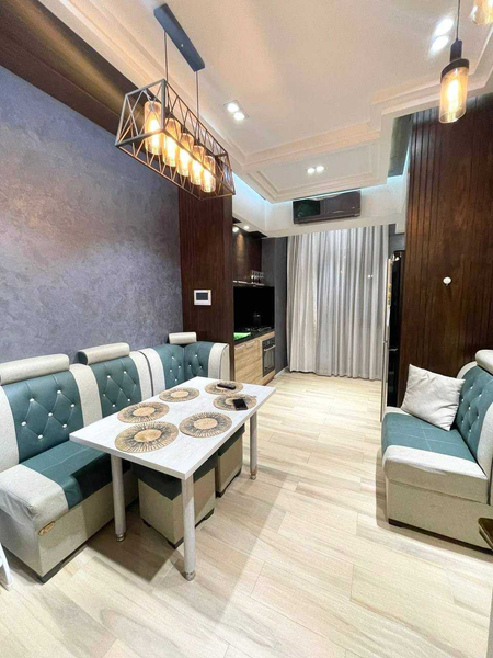 Сдается 3 комнатная квартира на Ц-7 120 м.кв