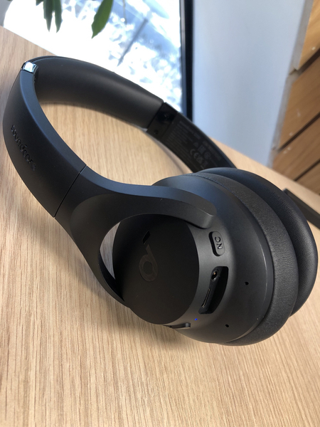 Soundcore Q20i (Anker).