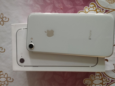 Iphone 8 sotiladi
