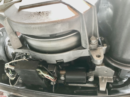 Продам лодочный мотор Yamaha 5 сил
