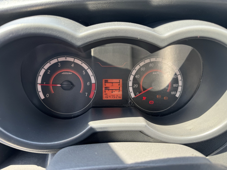 Changan sotiladi 98 talik holati yahshi minishga tayor turibdi gazi bo