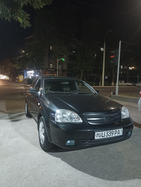 Lacetti 1.8 Sotiladi Qora