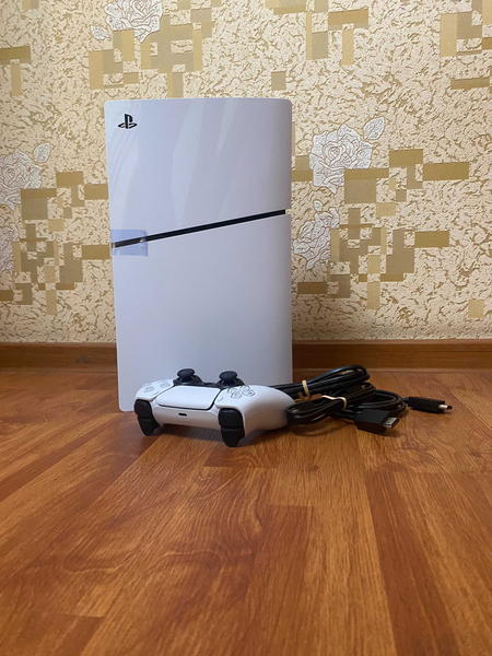 Продается Sony Playstation 5 Slim 1TB Digital Edition