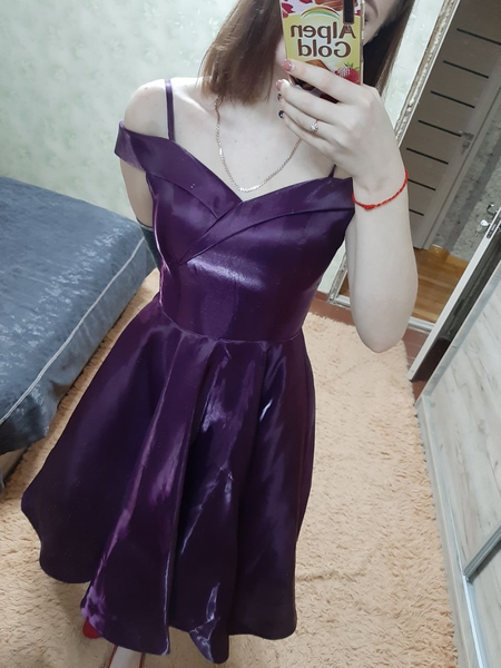 Продам шикарное новое платье