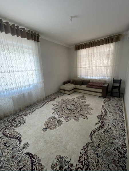 Arendan bel tepa 3 xona 600$
Хамма шароит бор. 
Мебел 
Тв 
Хол