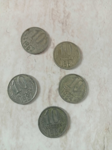 Продаются монеты