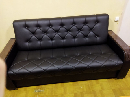 Divan ot Black office