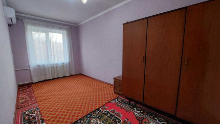 Срочно. Талабаларга, ишлайдиганларга/Без хозяйки.