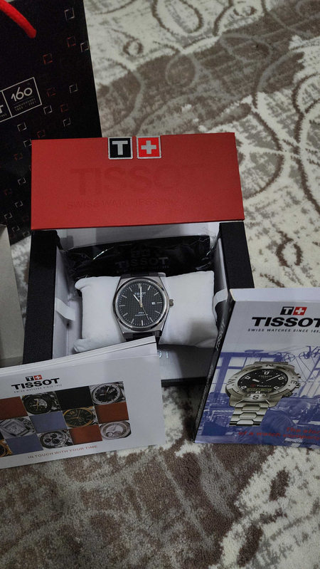 Часы TISSOT ААА класса коробка, документ всё в комплекте есть ..
