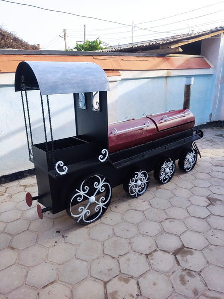 Shashlik pishiradigan  Poyezd Mangal sotiladi.