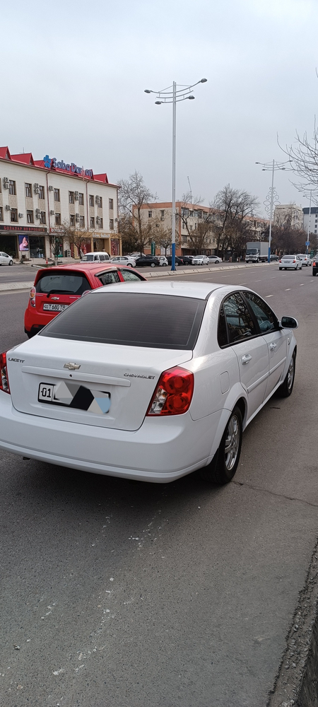 Lasetti 1.8 3pazitsa avtomat