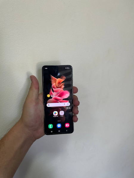Samsung z filip 3 5g 256 ideal obmen ili naxt