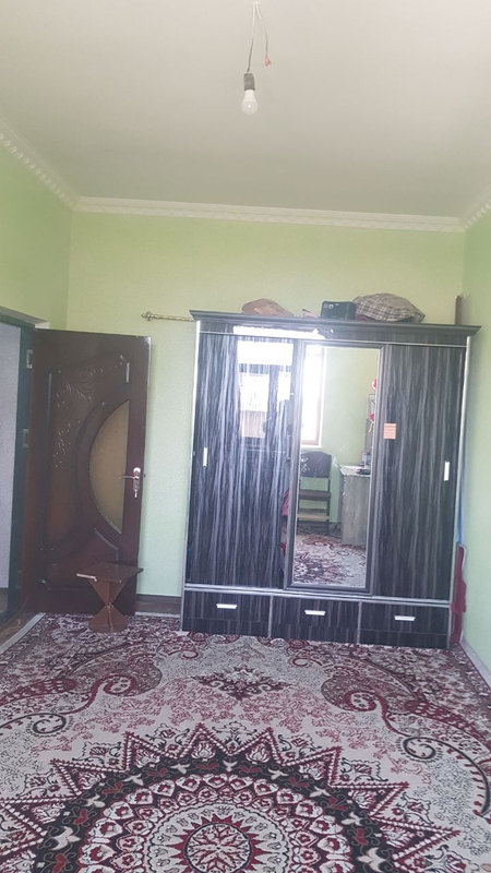 3 qavatda joylashgan 2 xonali uy sotiladi 57 kv