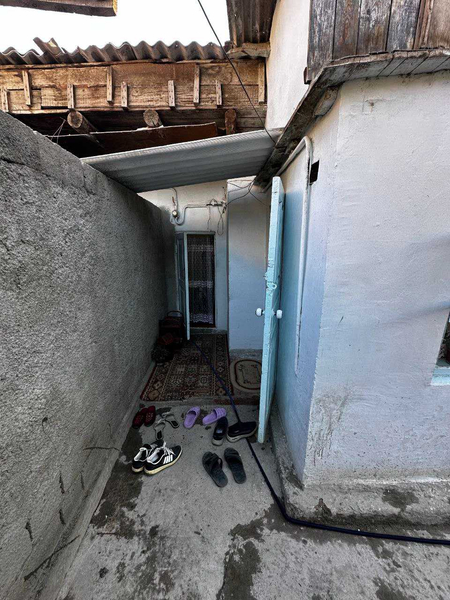 Продается дом  в районе Узбекистанская.