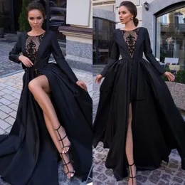 Вечернее чёрное платье