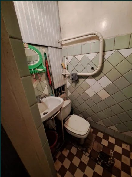 Чиланзар 9кв  1/3/4 Кирпич Балкон1*3м² Общ пл28м²