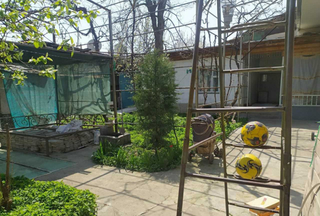 Участок в Яккасарайском районе под строительства дома или коммерции