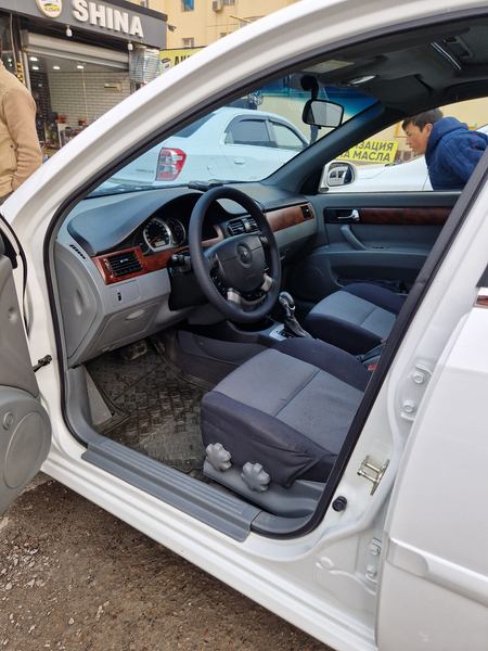 LACETTI 1.8 avtomat