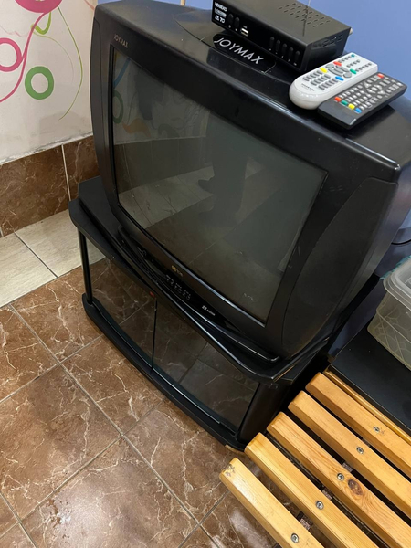 Телевизор б/у сотилади Продаётся Телевизор Lg